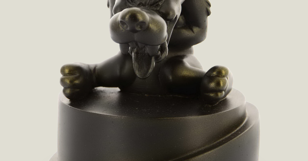 Hellhound on pedestal (round) black/bronze, 14 cm